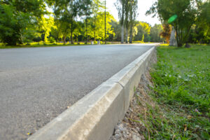 How to Handle Pavement Drop-Off While Driving